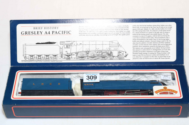 Bachmann loco model of Gresley A4 Pacific Peregrine, boxed. | Thomas Watson