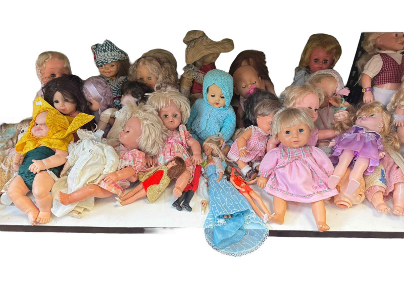 Large collection of dolls including pot dolls, Barbie, Amanda Jane ...